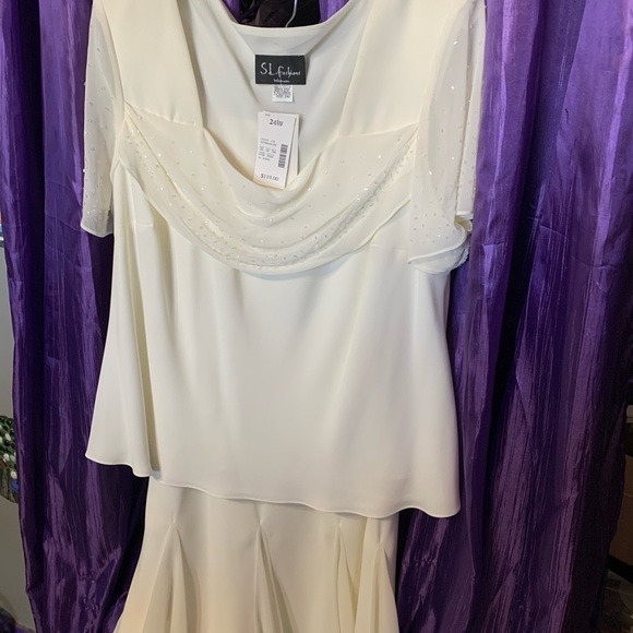 SL Fashions | Dresses | A Beautiful Twopiece Ivory Skirt Set | Poshmark